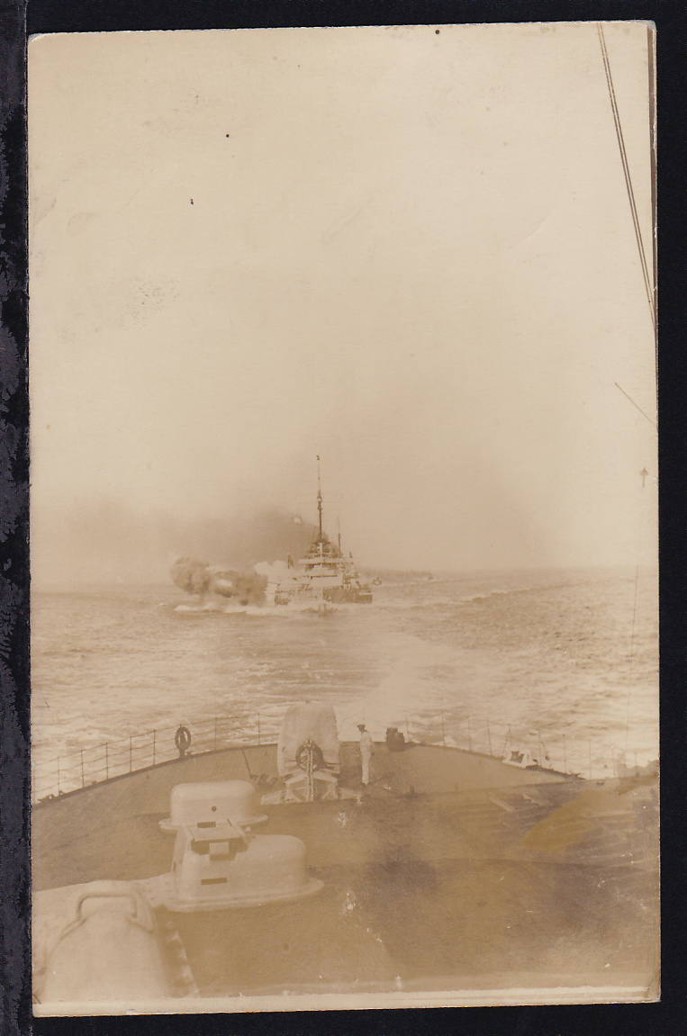 MSP 30 23.2.15 SMS Rheinland auf Foto-AK (SMS Westfalen eine Breitseite ...